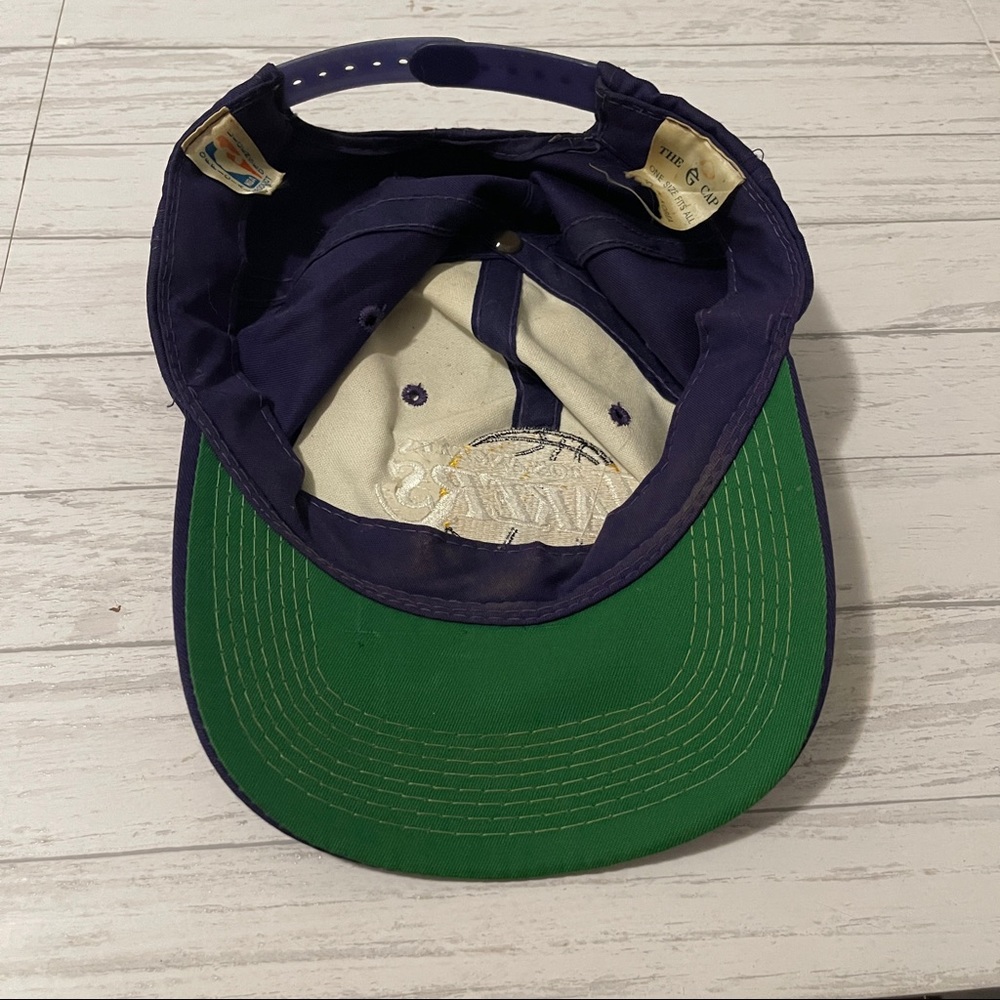 Vintage Los Angeles Lakers Youngan The G Cap Plain Lo… - Gem